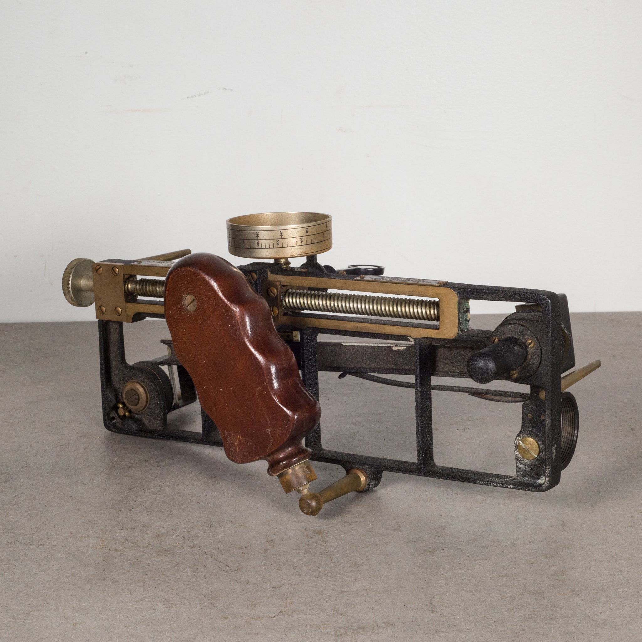 U.S. Navy Artillery Stadimeter and Mahogany Carrying Case c.1942 | S16 Home