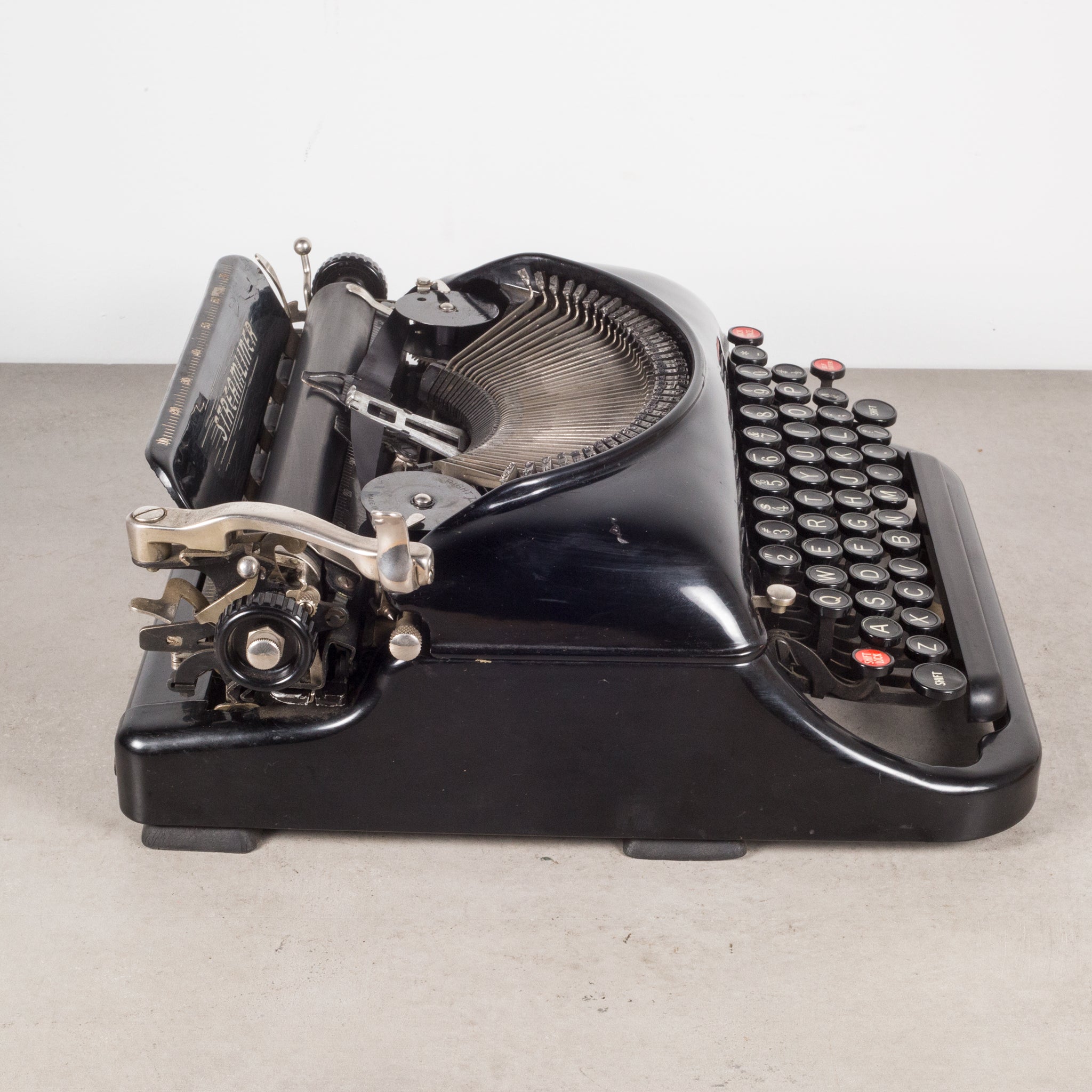 Remington Streamliner Refurbished Typewriter c.1941 | S16 Home