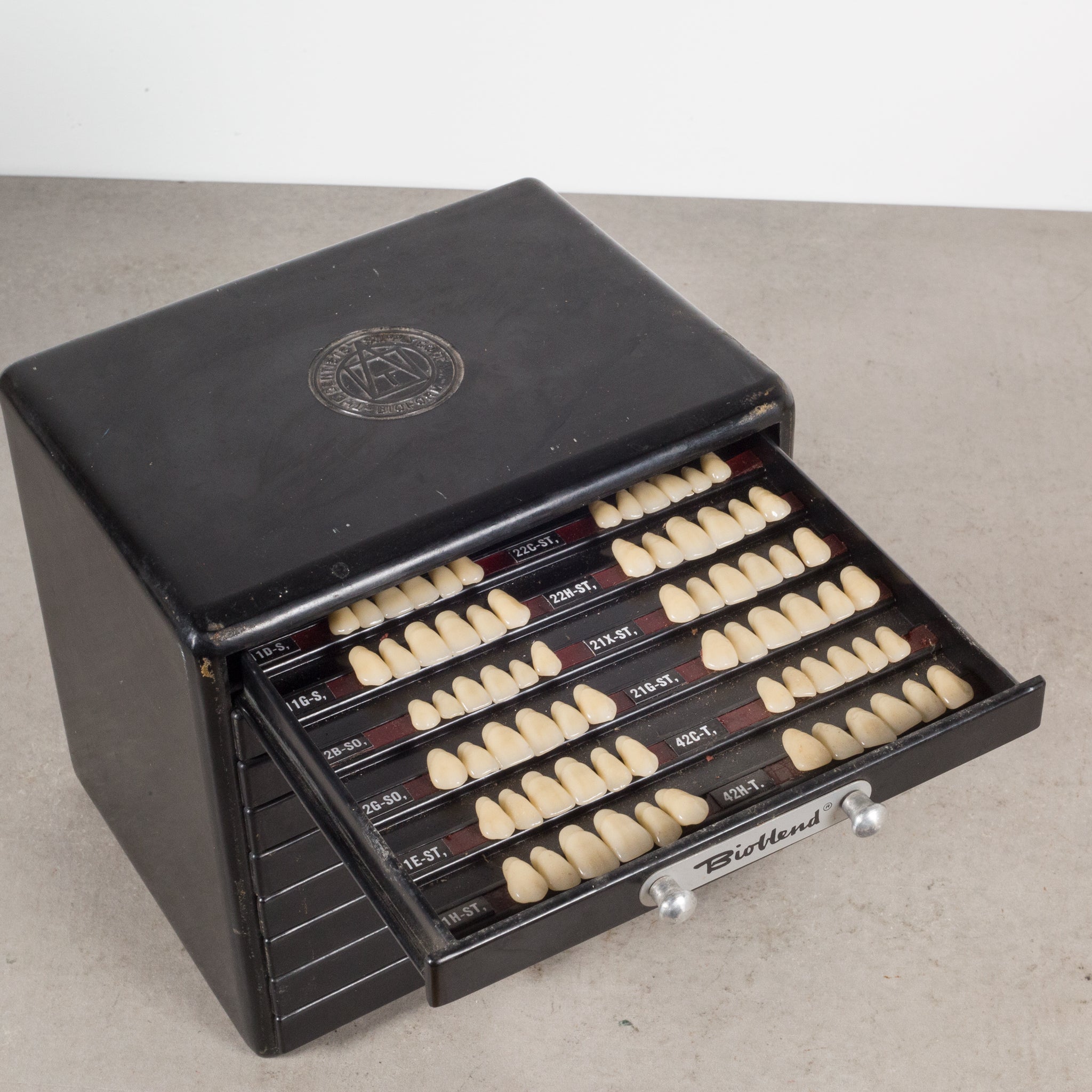Art Deco Dentists' False Teeth Bakelite Cabinet c.1930 – S16 Home