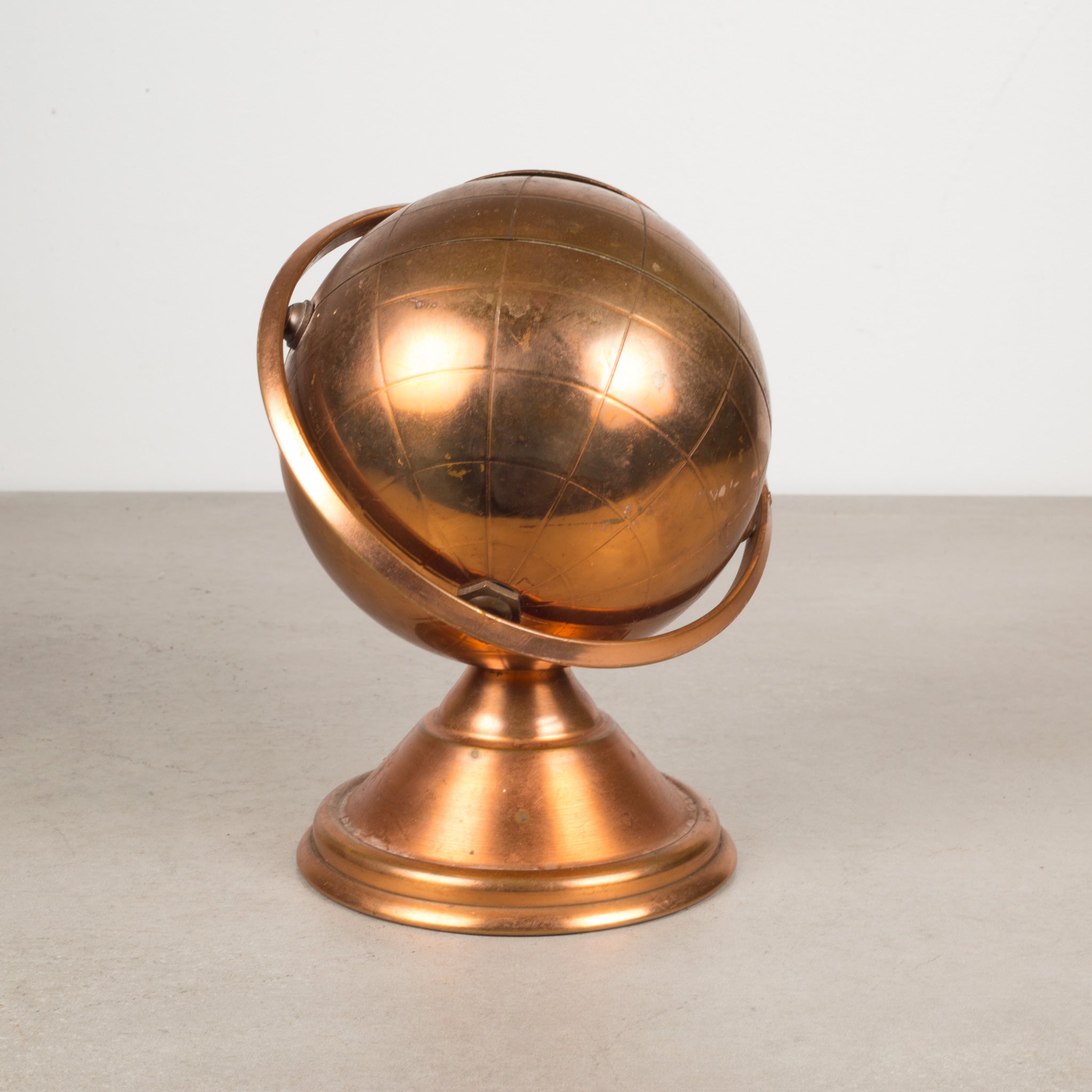 Mid-Century Copper Globe Cigarette Holder c.1960 – S16 Home