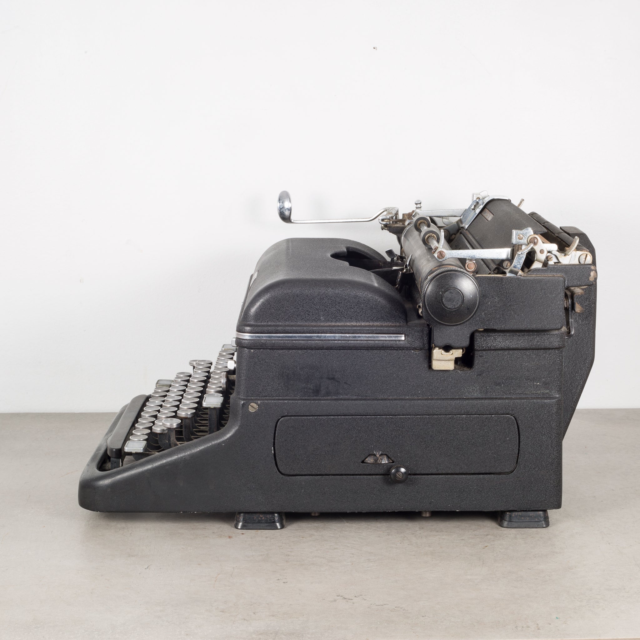 Antique Royal "Magic Margin" Typewriter c. 1938 | S16 Home