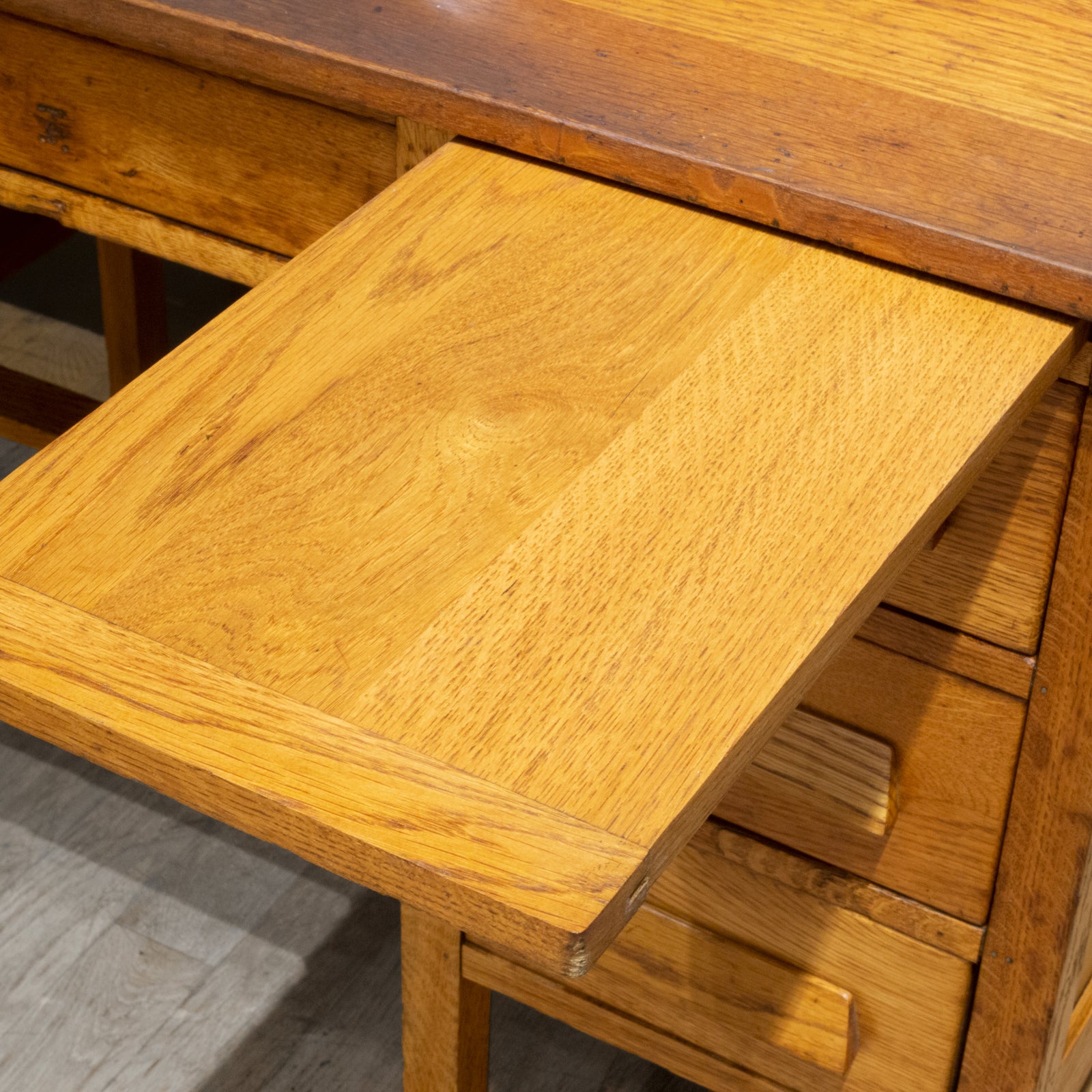 Early 20th c. Oak Writing Desk c.1940 | S16 Home Early 20th c. Oak Writing Desk c.1940 | S16 Home